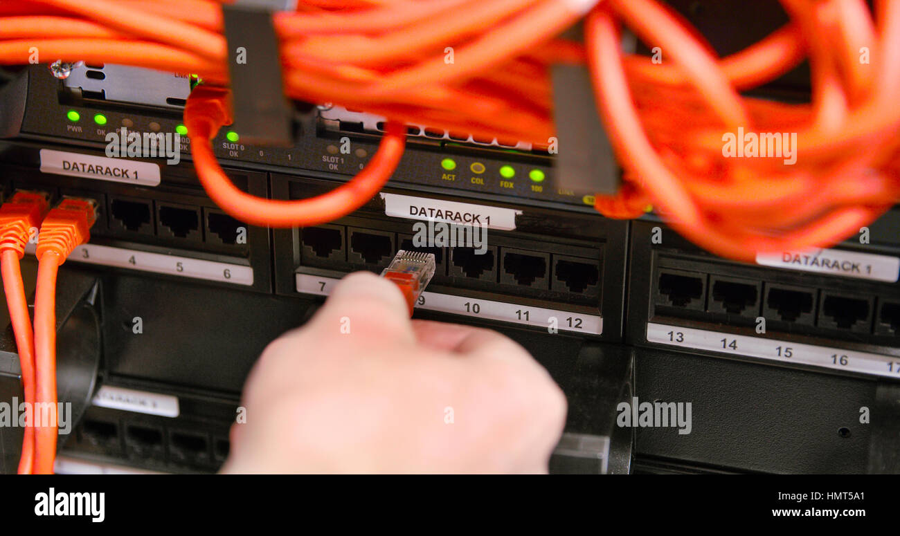 Network computer hi-res stock photography and images - Alamy