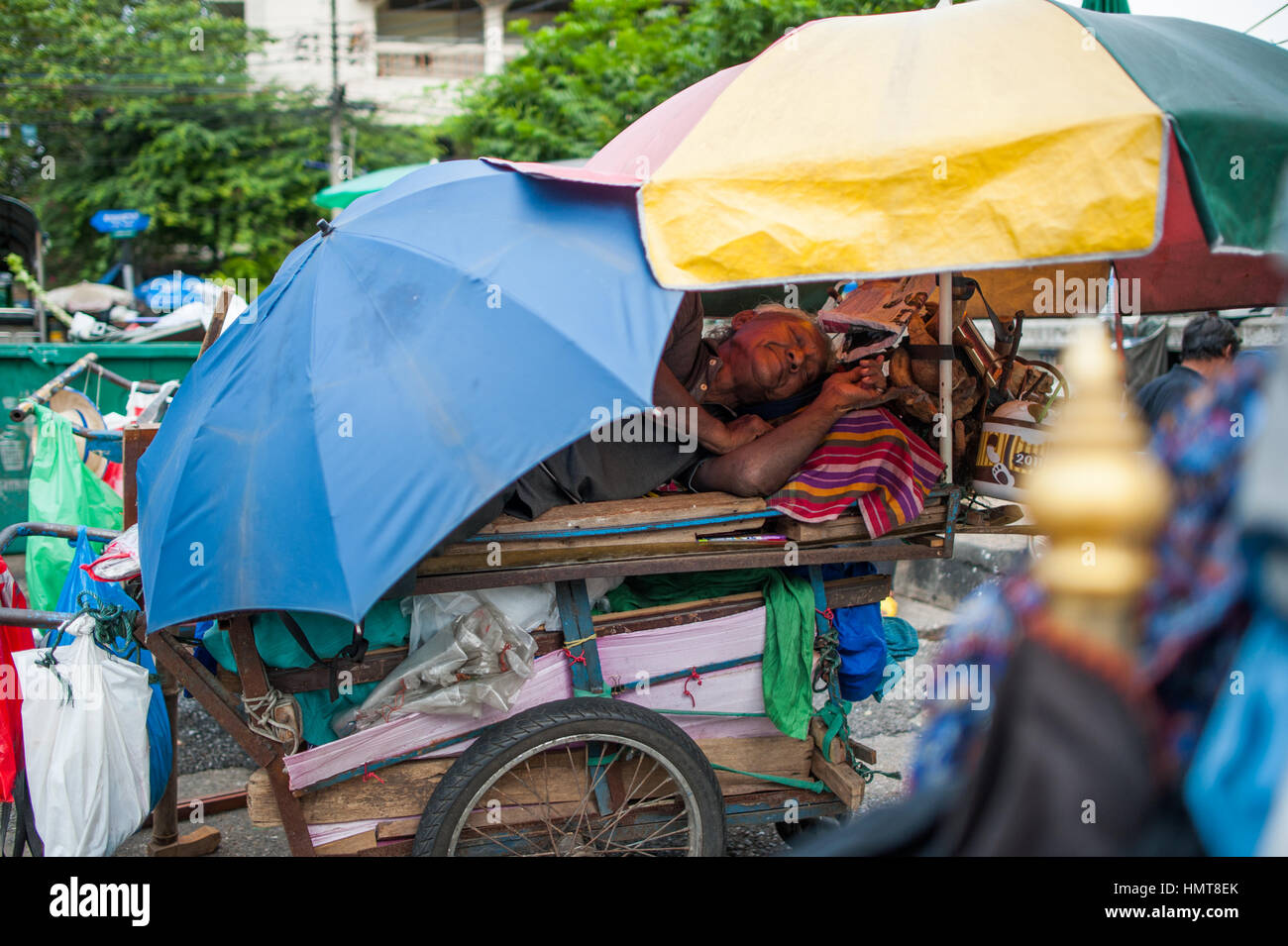 Bangkok homeless person hi-res stock photography and images - Alamy