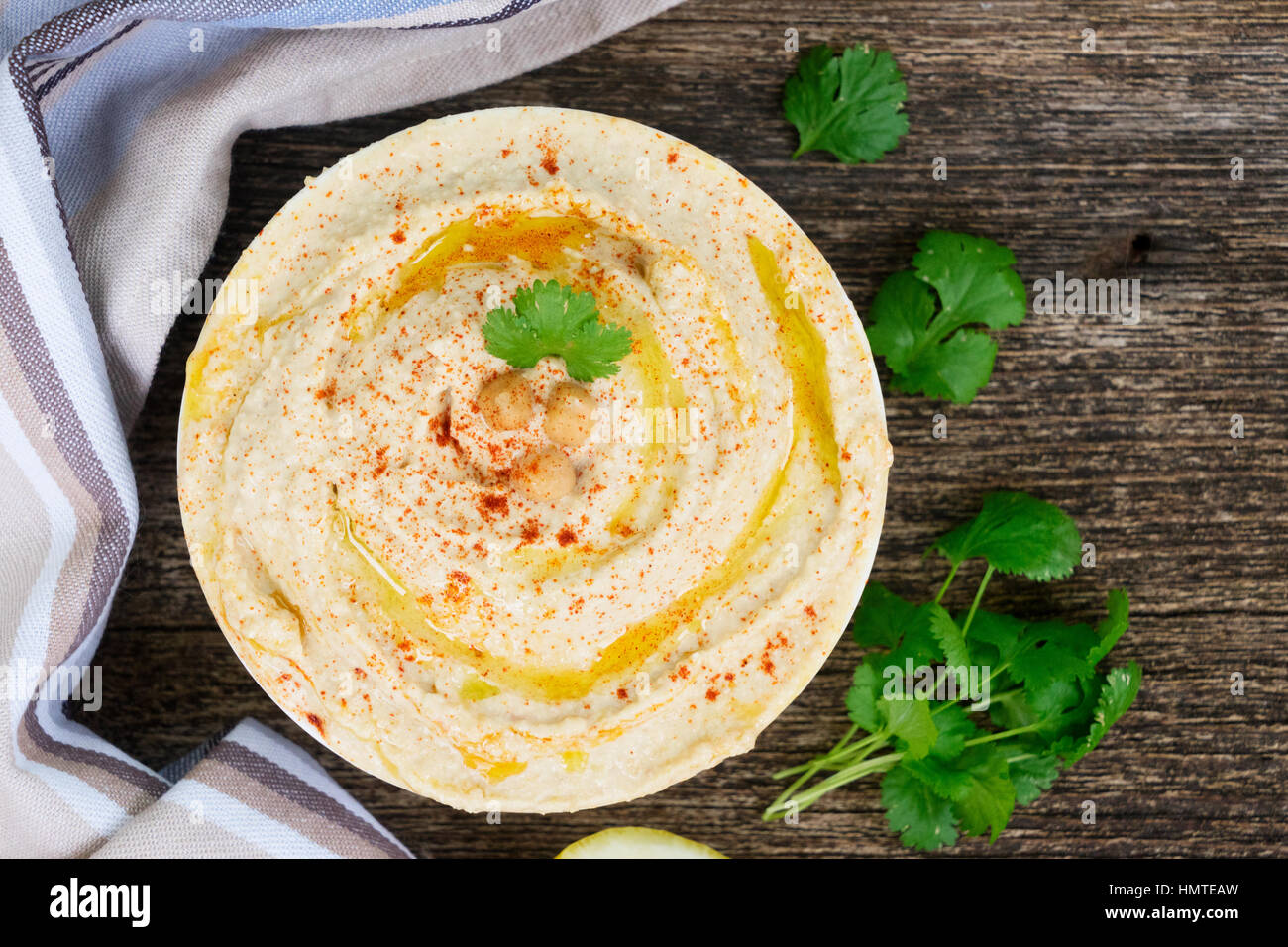 Plate of hummus Stock Photo - Alamy