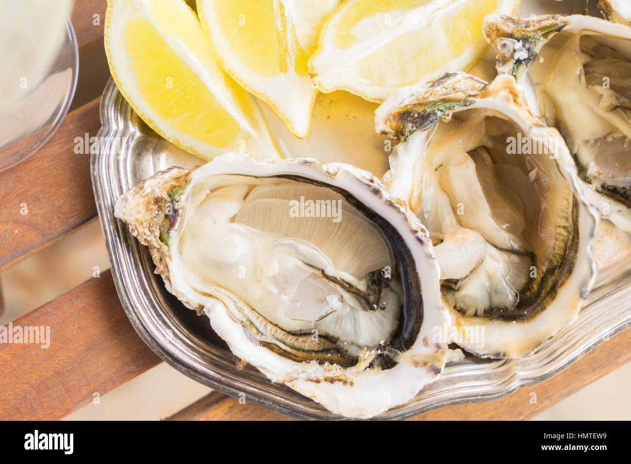 Raw oysters shells Stock Photo - Alamy