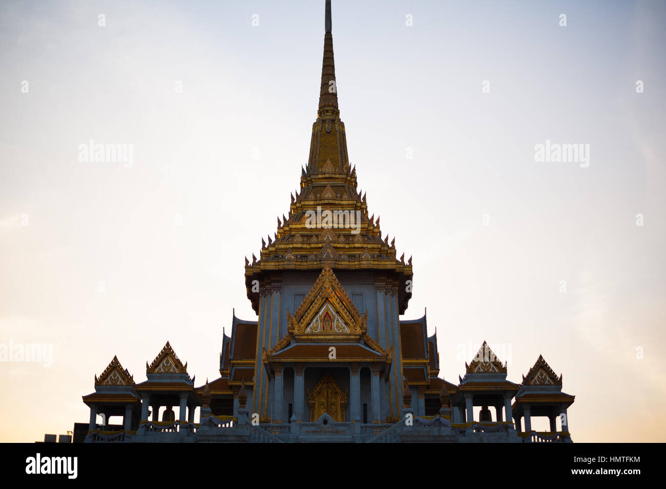 Wat Traimit, Bangkok, Thailand Stock Photo - Alamy