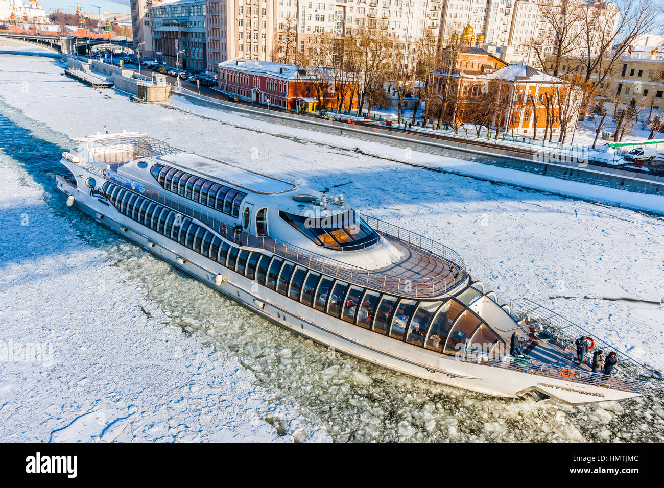 Moscow scene boat tour hi-res stock photography and images - Alamy