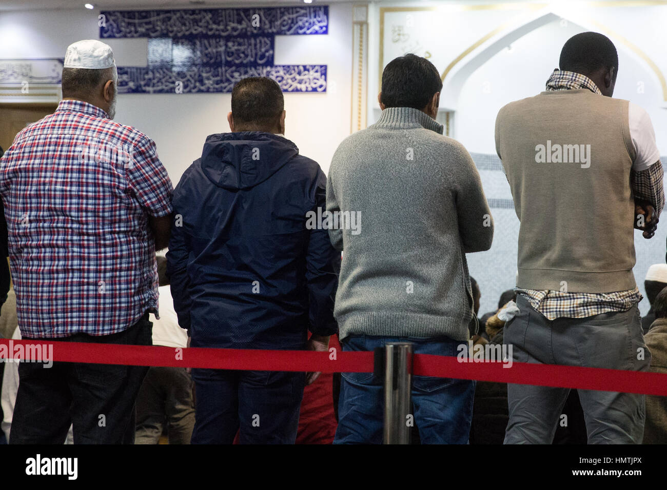 Slough mosque hi-res stock photography and images - Alamy