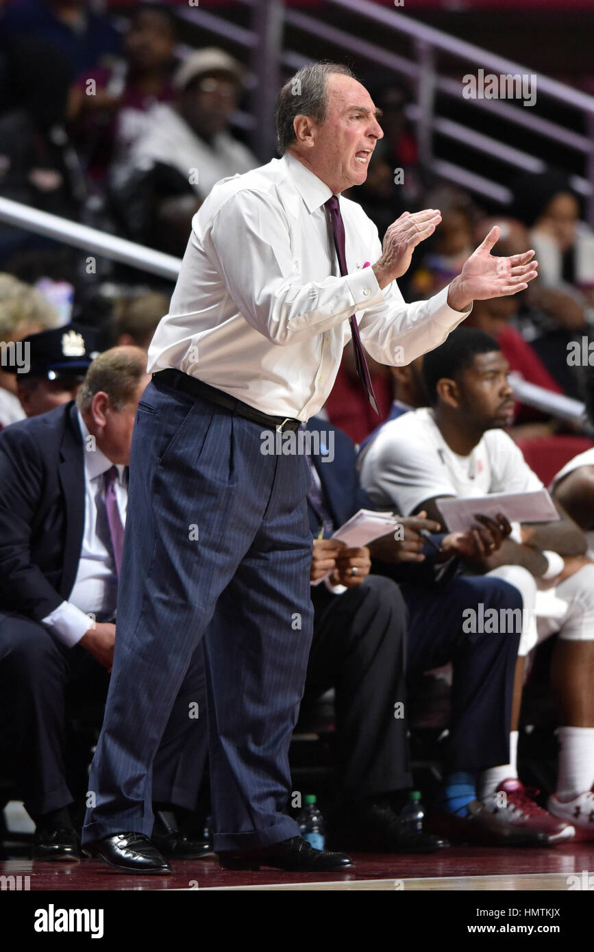 Philadelphia, Pennsylvania, USA. 5th Feb, 2017. Temple Owls head coach ...