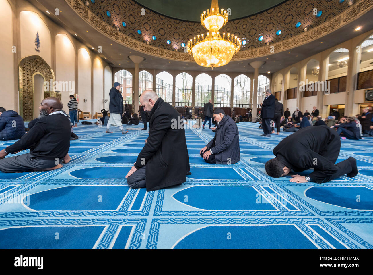 Muslims praying in london hi-res stock photography and images - Alamy