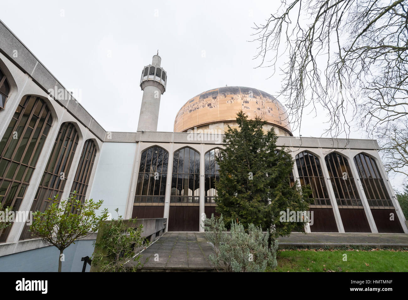 London, UK. 5th Feb, 2017. The dome and minaret are seen at the 'Visit ...