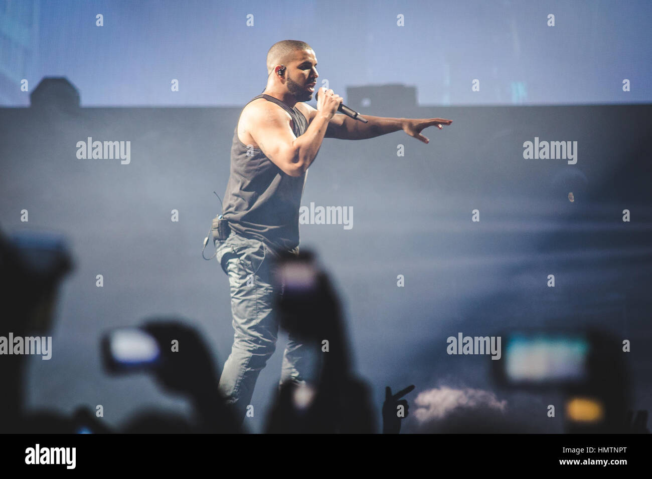 Drake performing live at the o2 arena london hi-res stock photography ...