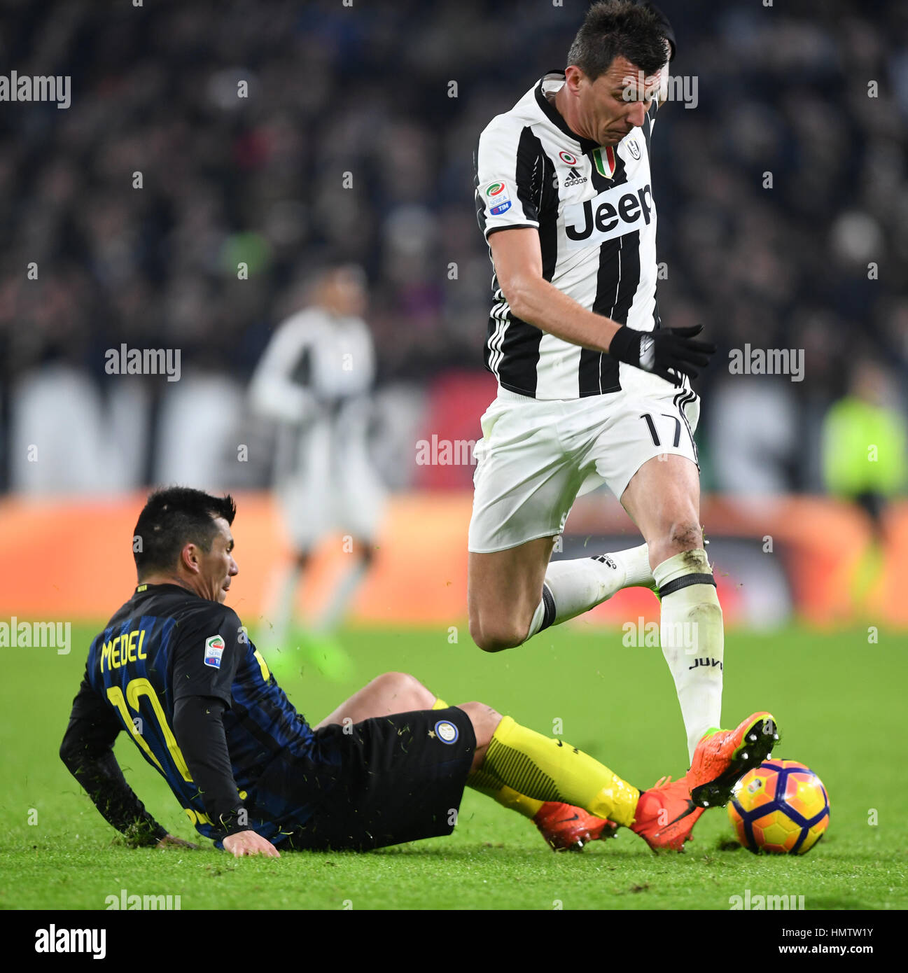Gary Medel High Resolution Stock Photography and Images - Alamy