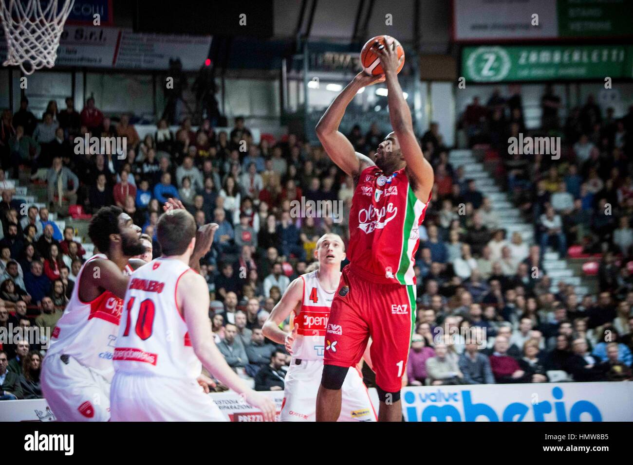 Varese, Italy. 05th Feb, 2017. Jamel McLean (#1 EA7 Emporio Armani ...