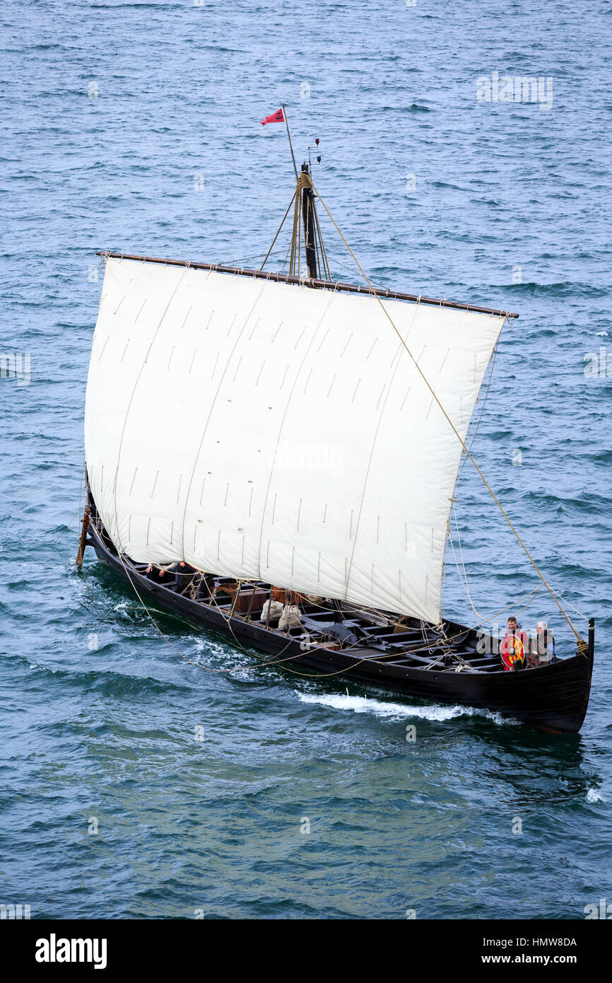 Long boat viking hi-res stock photography and images - Alamy