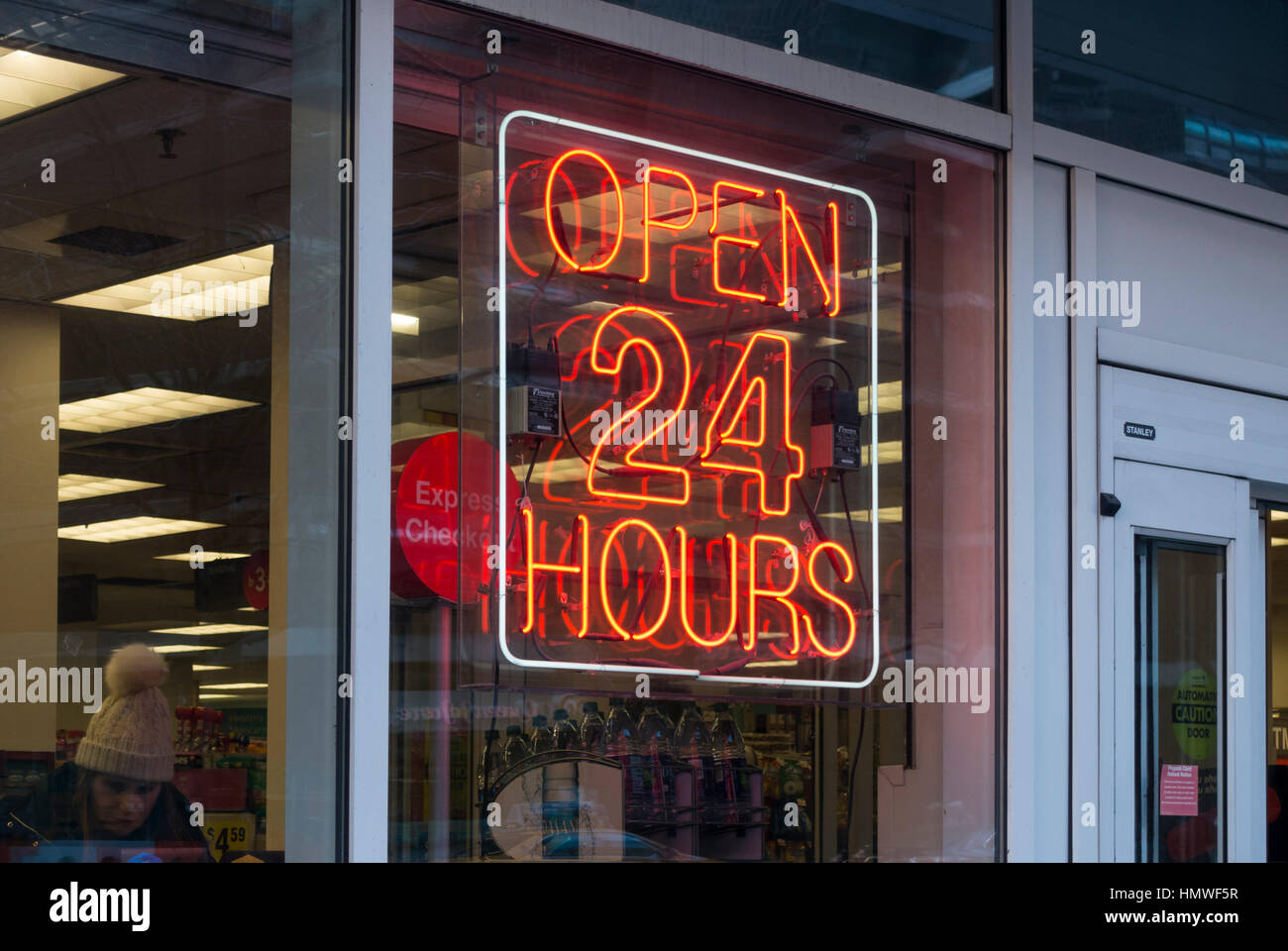 Pharmacy neon sign hi-res stock photography and images - Alamy