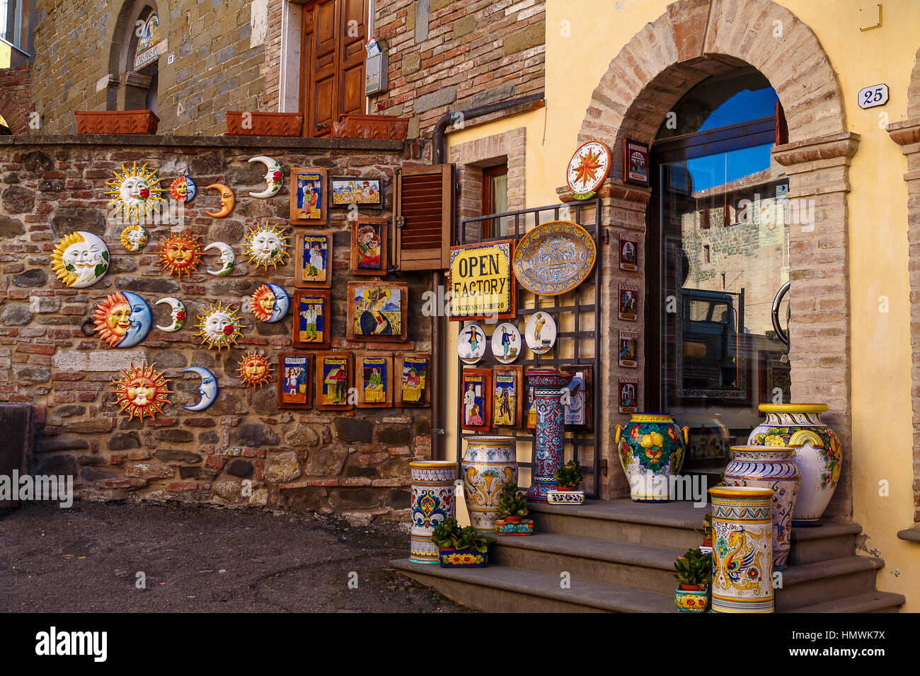 Deruta hi-res stock photography and images - Alamy