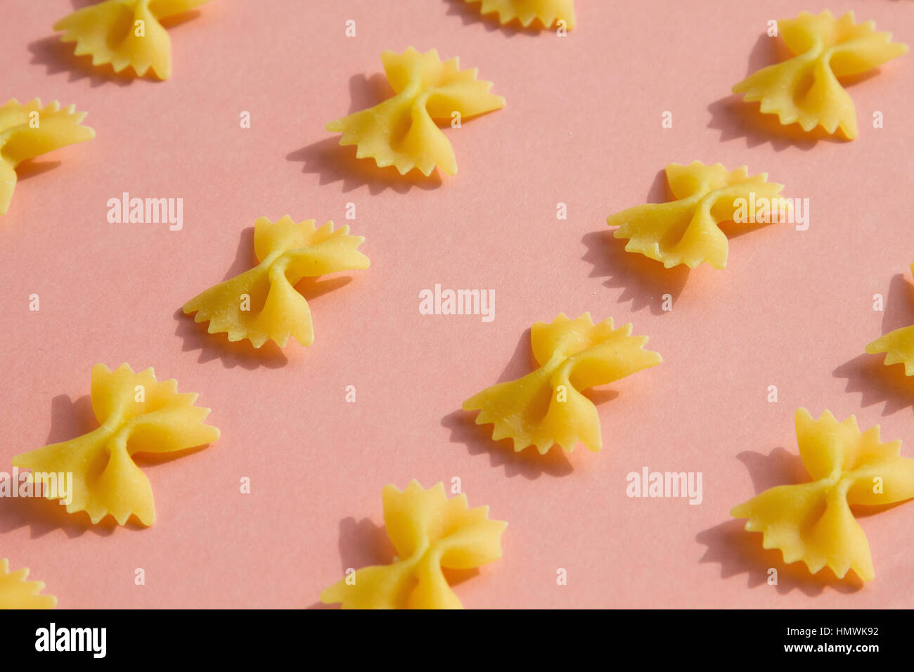 Pasta bow shape in row hi-res stock photography and images - Alamy
