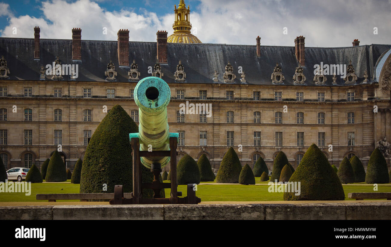 Historic cannon at Musee de l'Armee, Les Invalides, Paris, France Stock ...