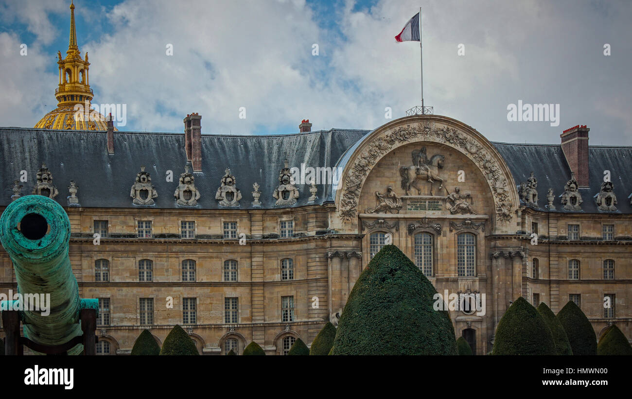 Historic cannon at Musee de l'Armee, Les Invalides, Paris, France Stock ...