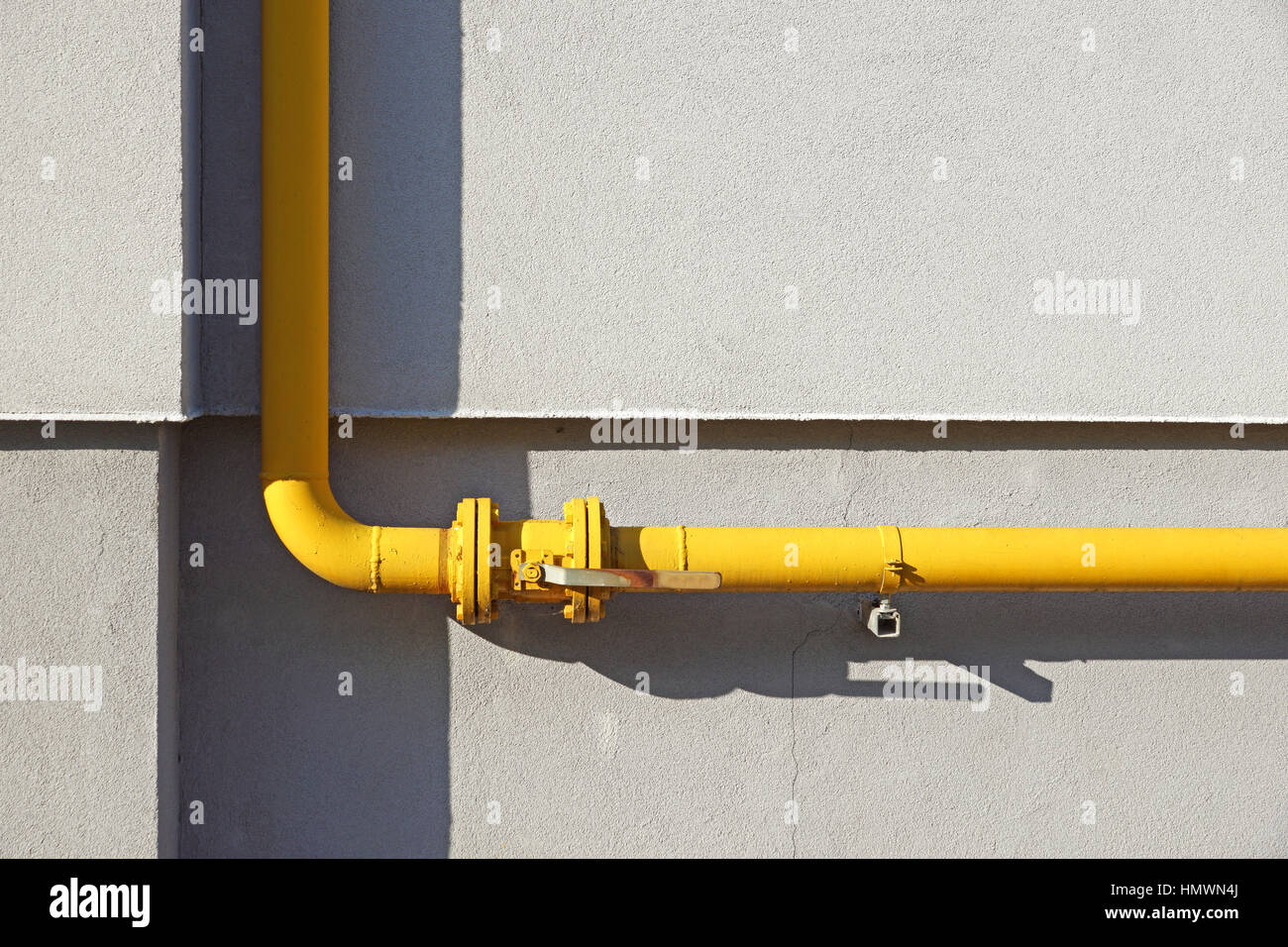 Yellow gas pipe hi-res stock photography and images - Alamy