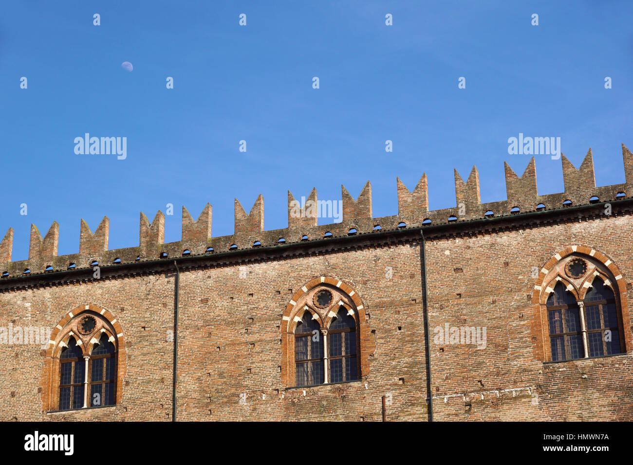 Medieval building facade hi-res stock photography and images - Alamy