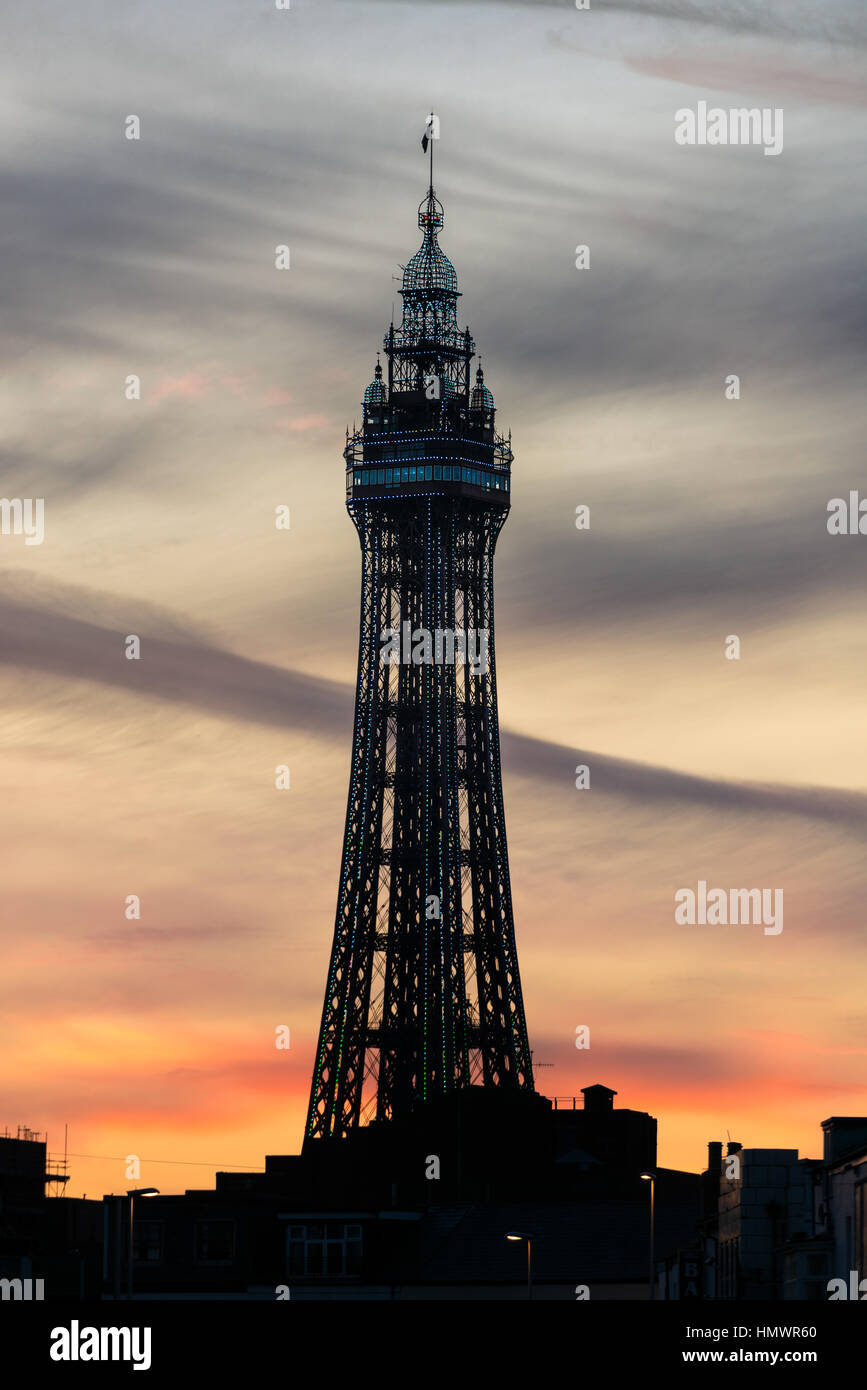 Silhouette of blackpool tower hi-res stock photography and images - Alamy