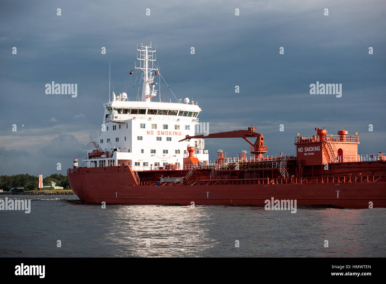 red ship in the sea Stock Photo - Alamy