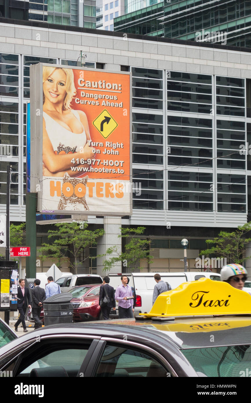 Hooters billboard hi-res stock photography and images - Alamy