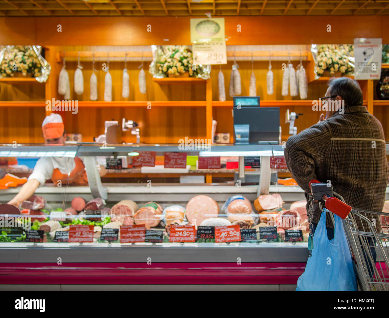 Italmark supermarket, Cremona, Lombardy, Italy Stock Photo - Alamy
