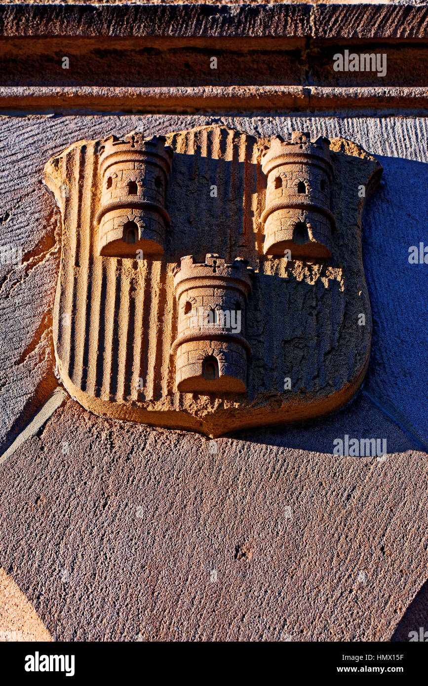 Three castle scultured sandstone shield Tynemouth Stock Photo - Alamy