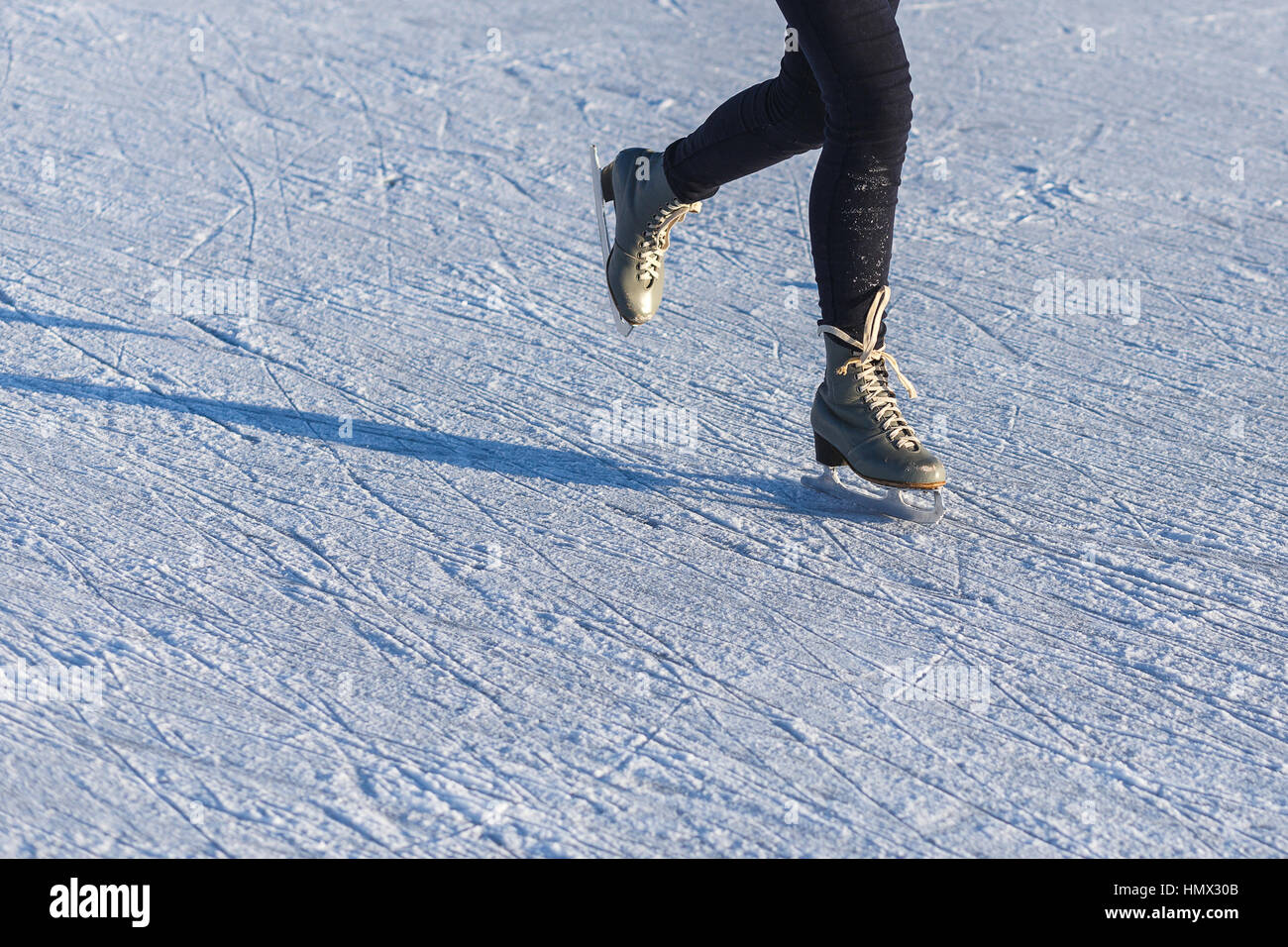 Teen ice skating hi-res stock photography and images - Alamy