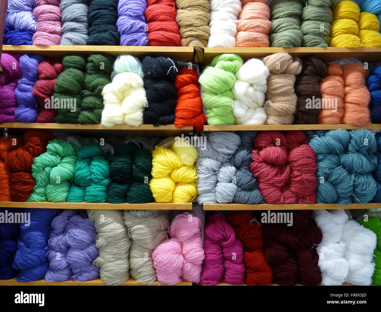 Bright coloured wool hi-res stock photography and images - Alamy
