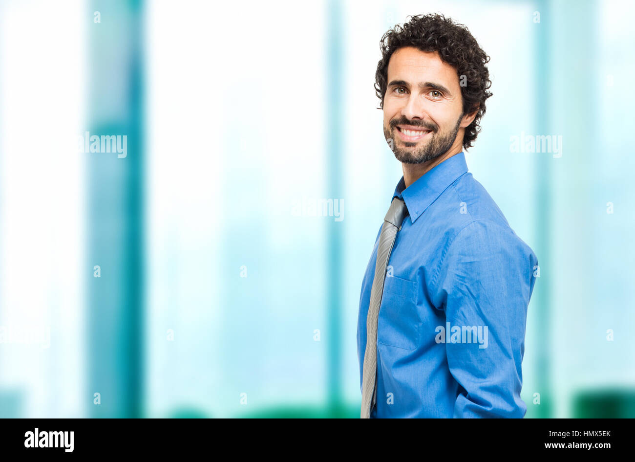 Hispanic office manager hi-res stock photography and images - Alamy