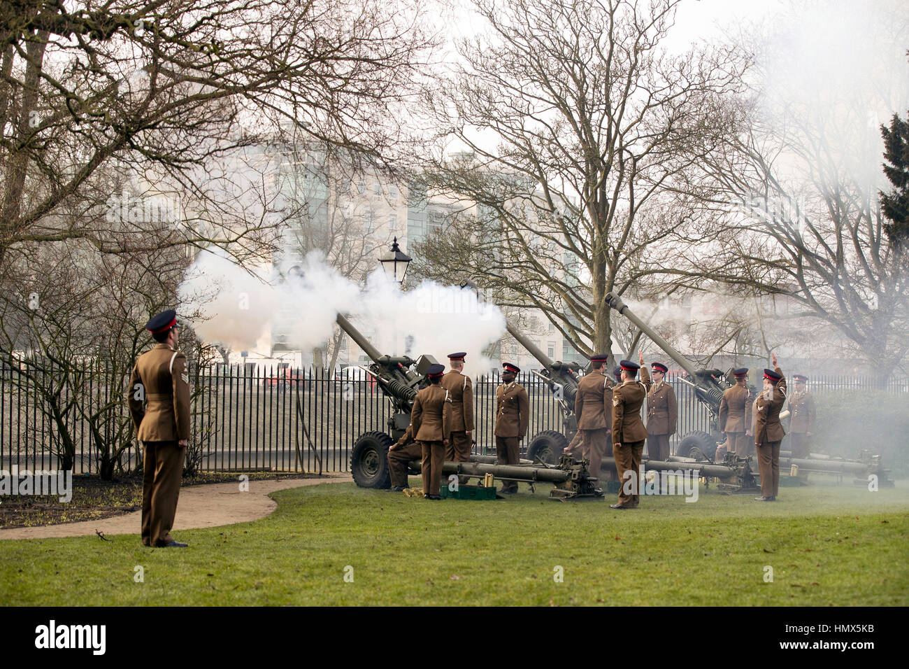 Members of the 4th regiment royal artillery hi-res stock photography ...
