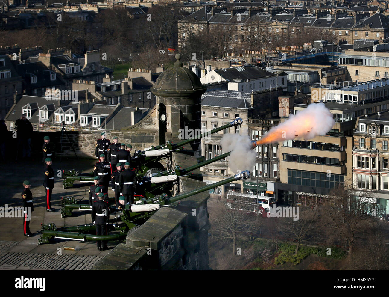 Members of the 29 Commando Regiment Royal Artillery fire a 21-gun ...