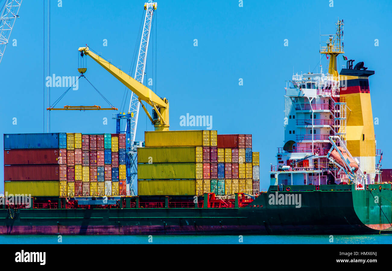 Logistic operations hi-res stock photography and images - Alamy