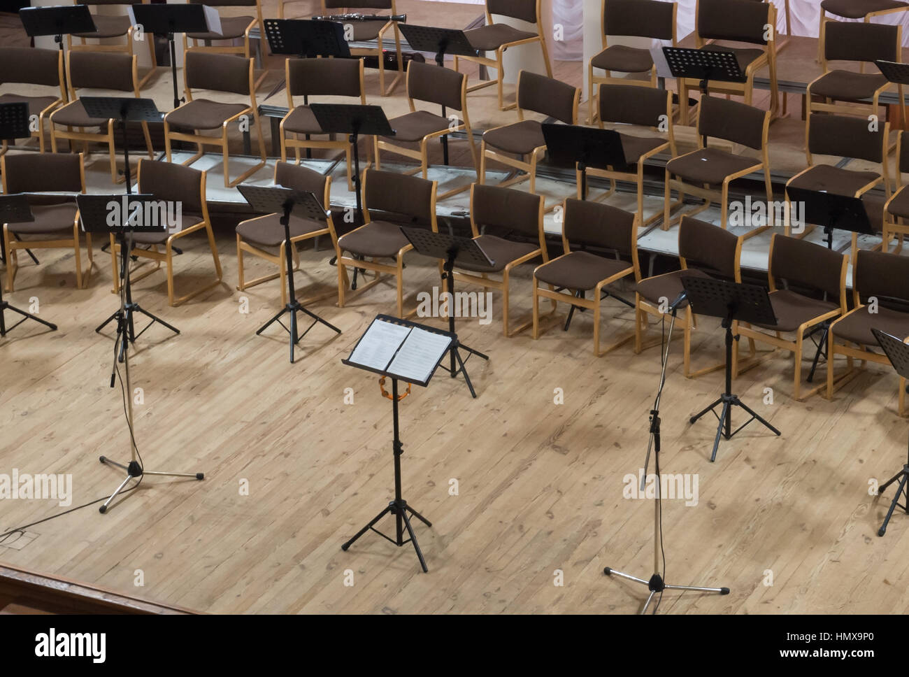 Music notes with furniture hi-res stock photography and images - Alamy