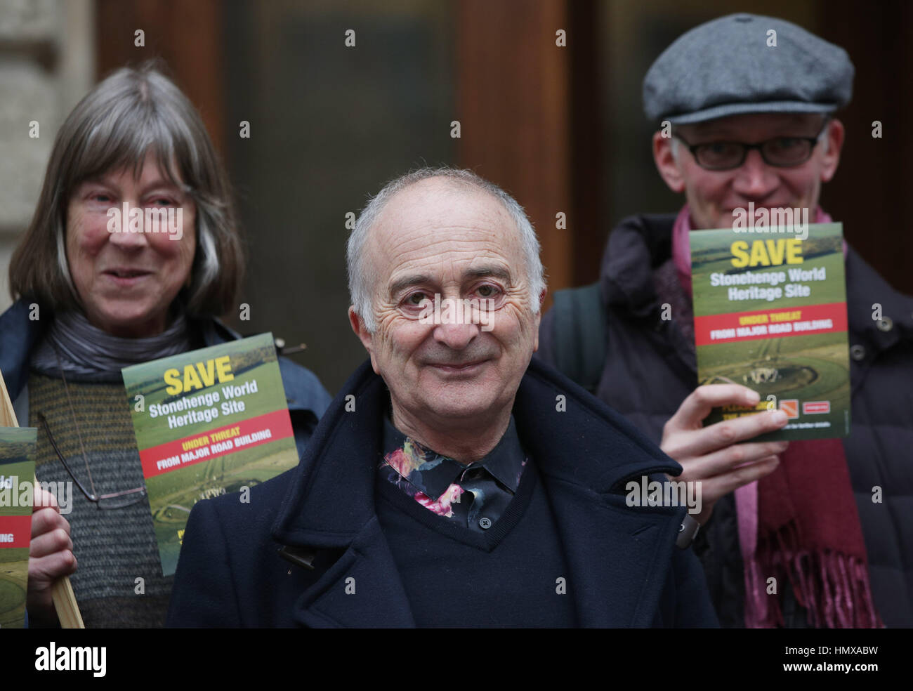 Time team presenter hi-res stock photography and images - Alamy