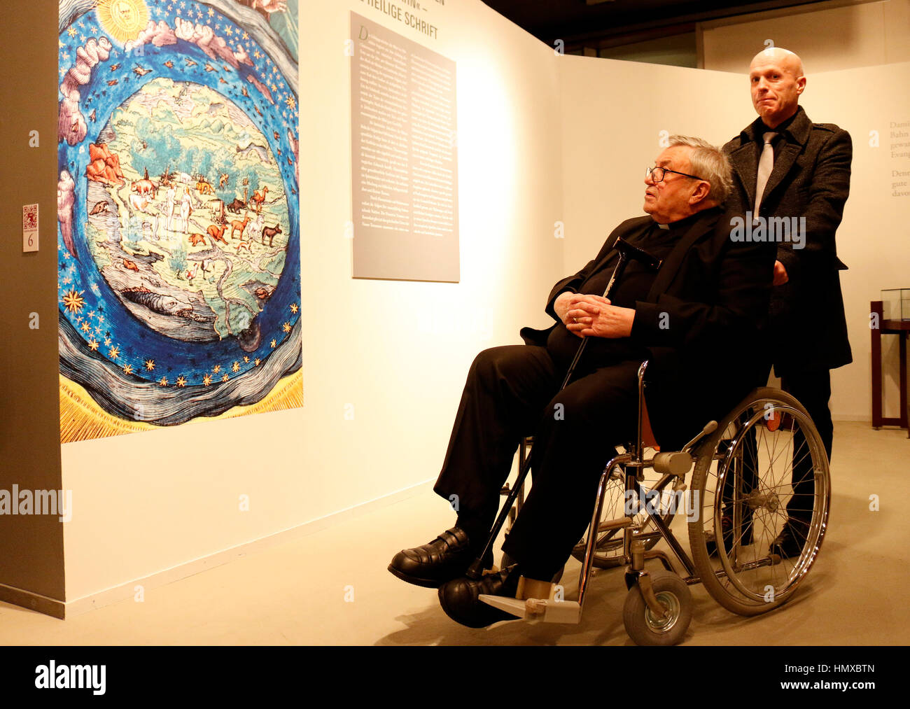 Impressionen: der kathololische Kardinal Karl Lehmann in einer ...