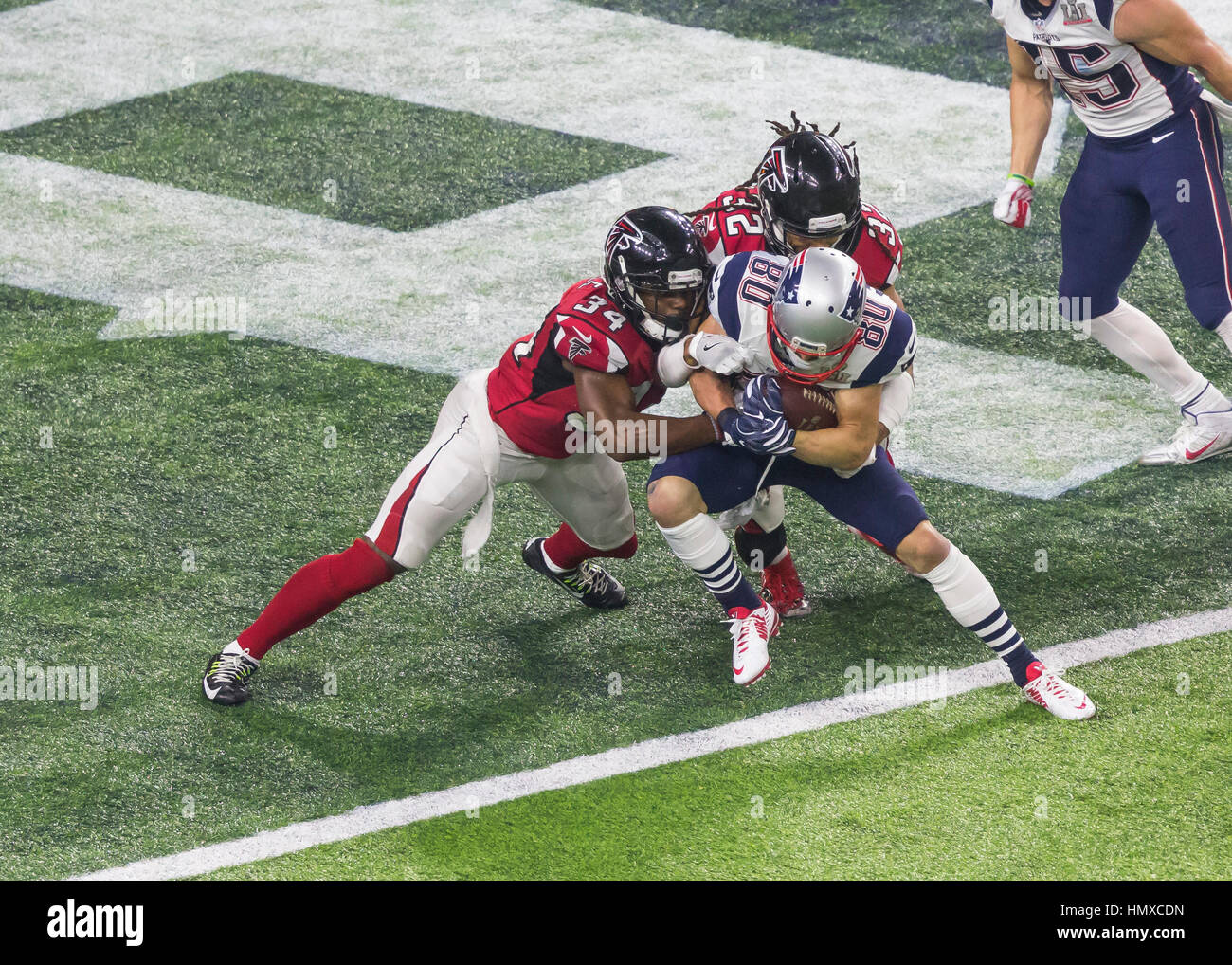 Two point conversion hi-res stock photography and images - Alamy
