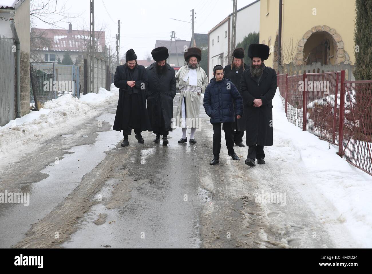 Orthodox Jews, Hassids from all over the world make pilgrimages to Lelo ...