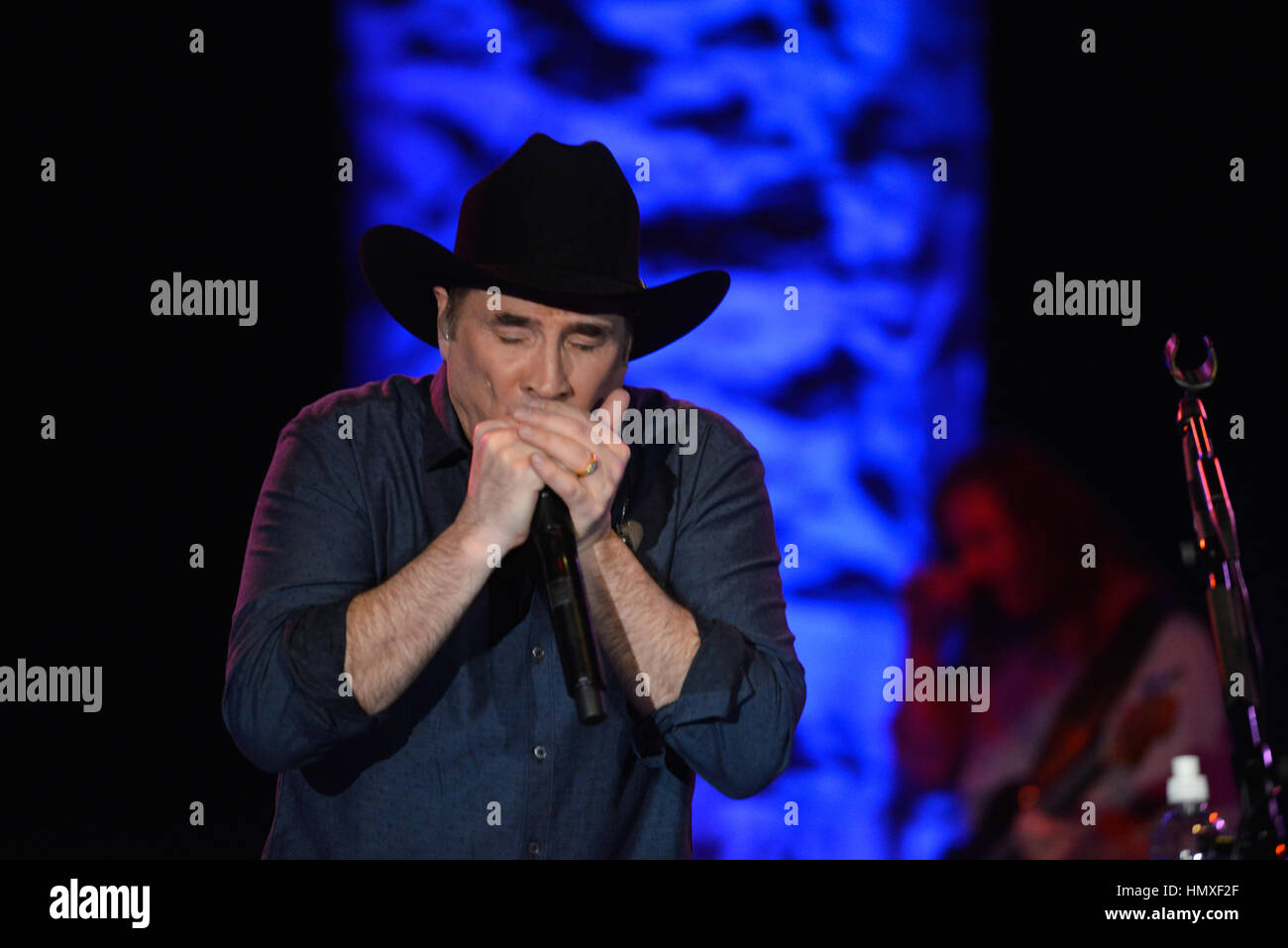 San Antonio, Texas, USA. 2nd Dec, 2016. Country music singer Clint ...