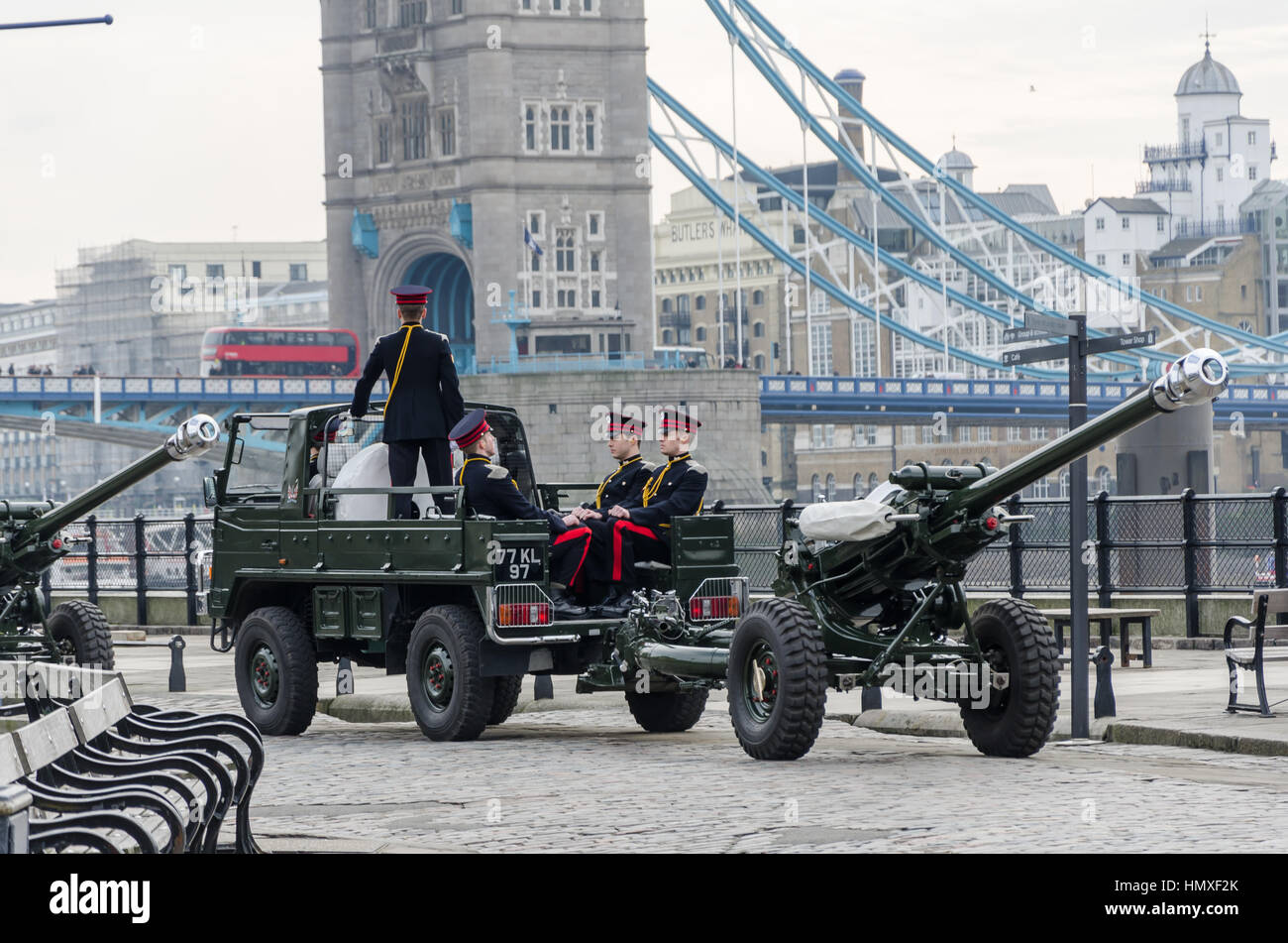 Elizabeth ii tower hi-res stock photography and images - Alamy