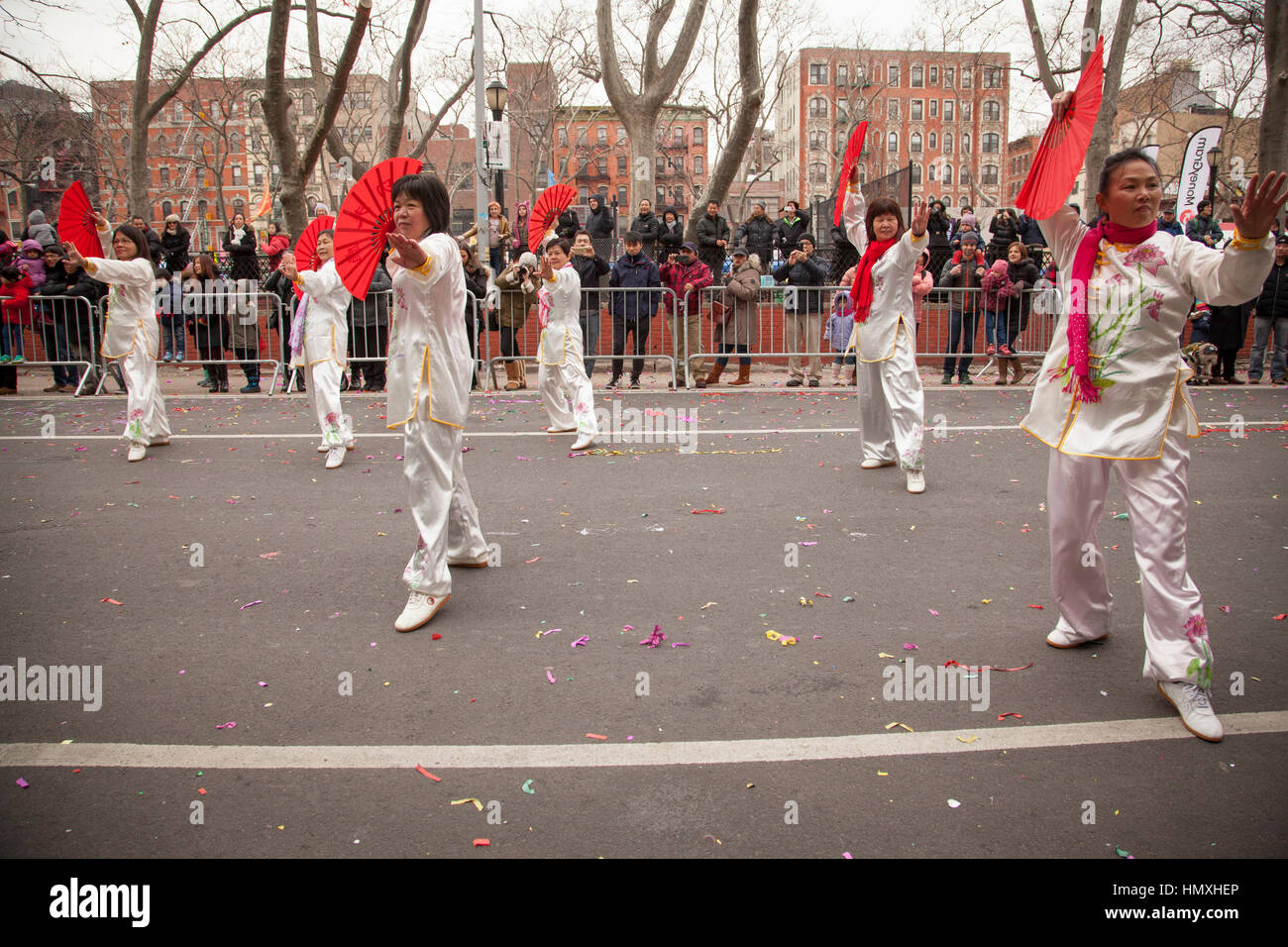 Dancing for fans hi-res stock photography and images - Alamy