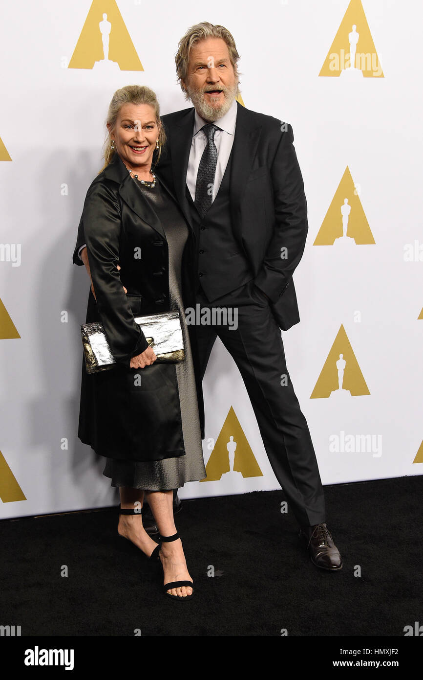 Beverly Hills, California, USA. 6th Feb, 2017. Jeff Bridges and Susan ...