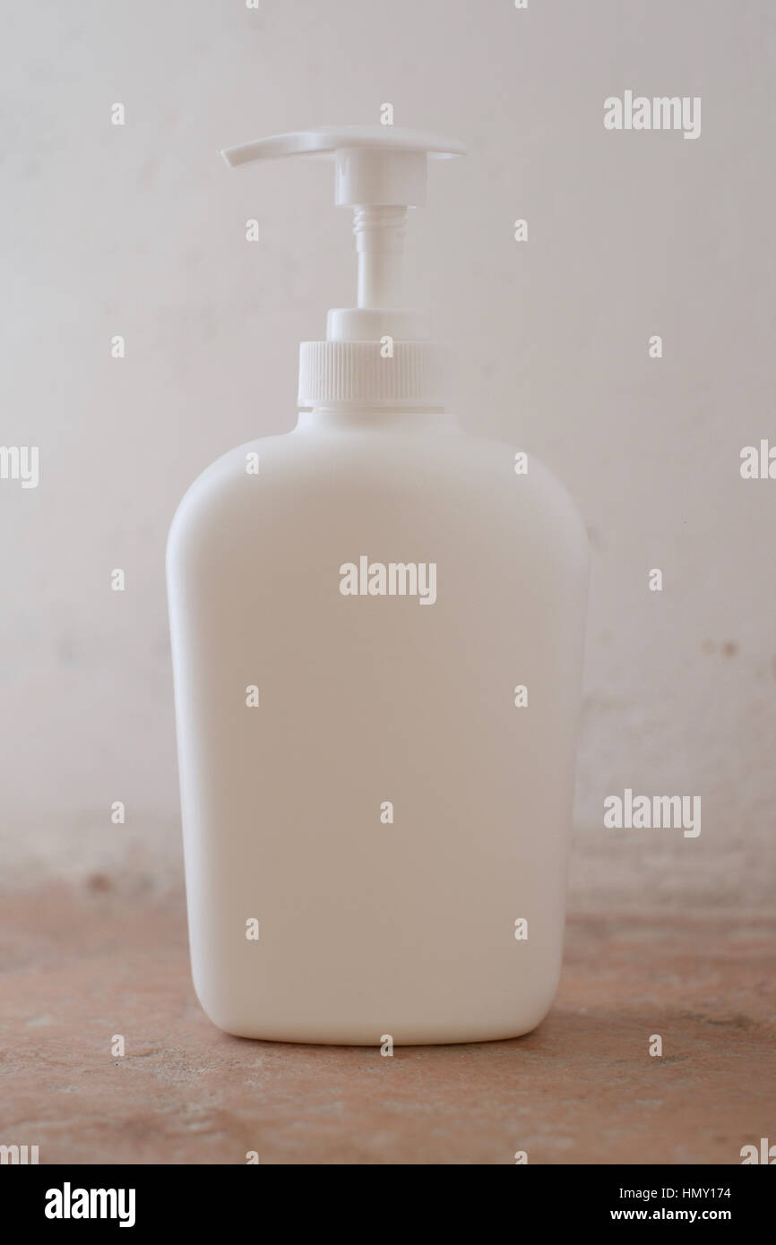 Hand pump hi-res stock photography and images - Alamy