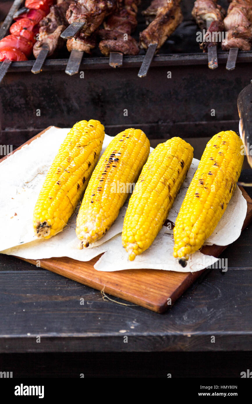 Baked corn. Roasted corn. Corn on the barbecue Stock Photo - Alamy
