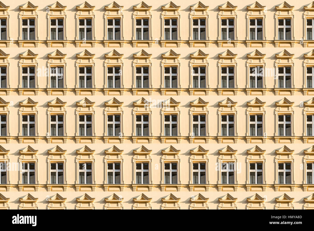 architecture pattern, window of an old house in Berlin Kreuzberg Stock ...