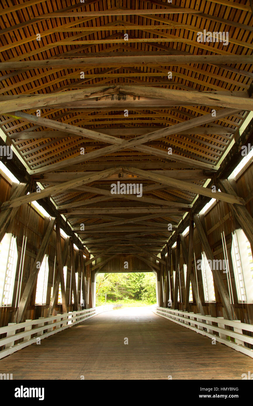 Dorena Covered Bridge, Lane County, Oregon Stock Photo - Alamy