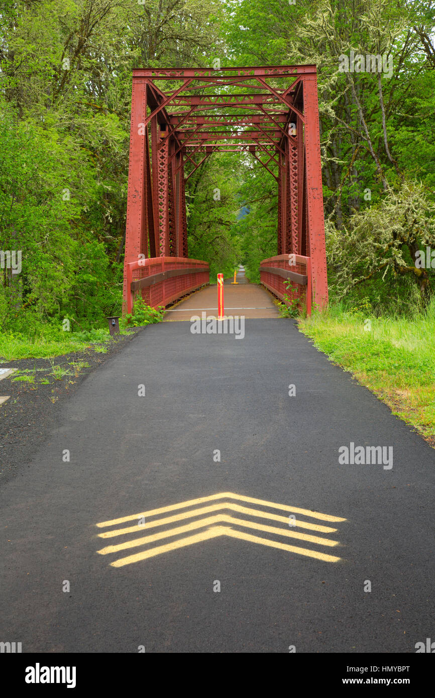 Railroad bridge on Row River Trail, Eugene District Bureau of Land ...