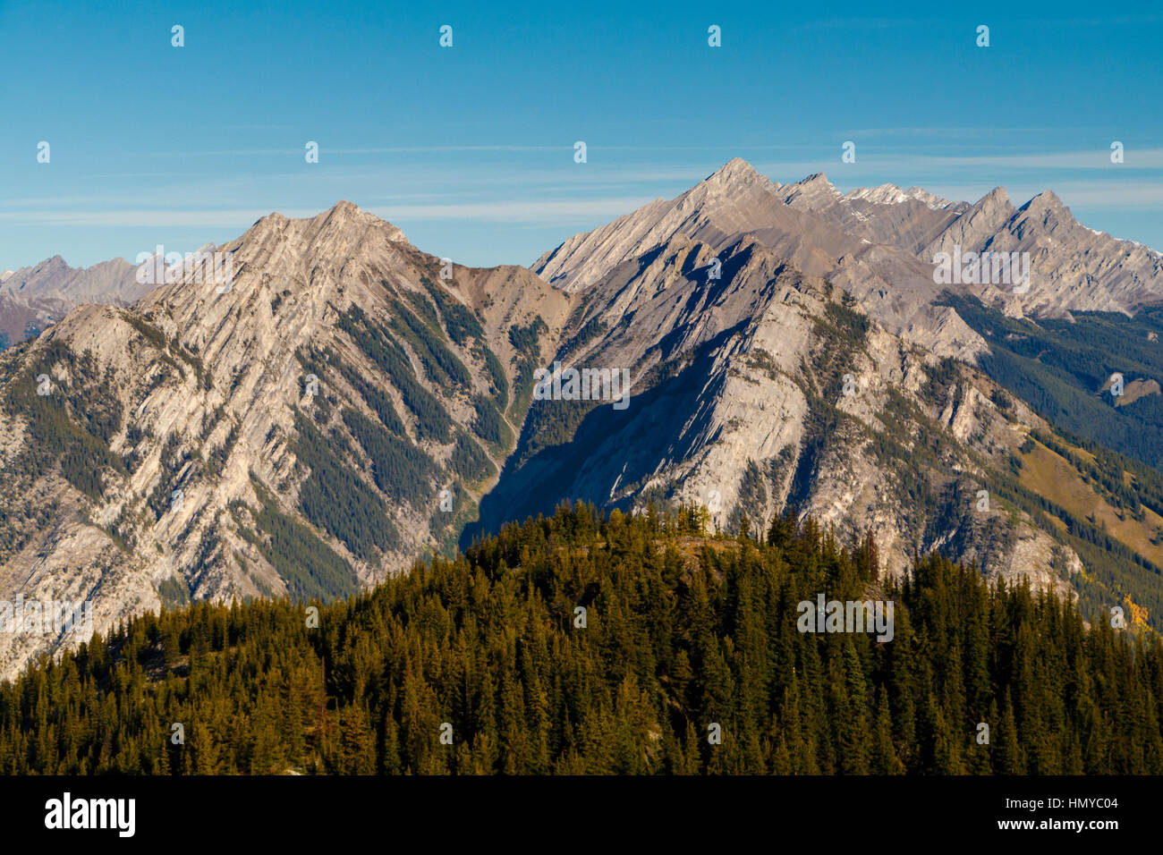 The Rocky Mountains that surround Sulphur Mountain in Banff, Alberta ...