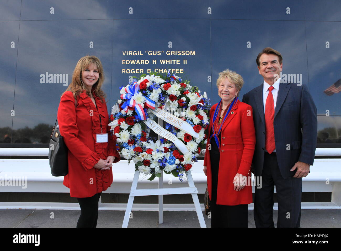 The family of fallen NASA Challenger astronaut Dick Scobee (L-R ...