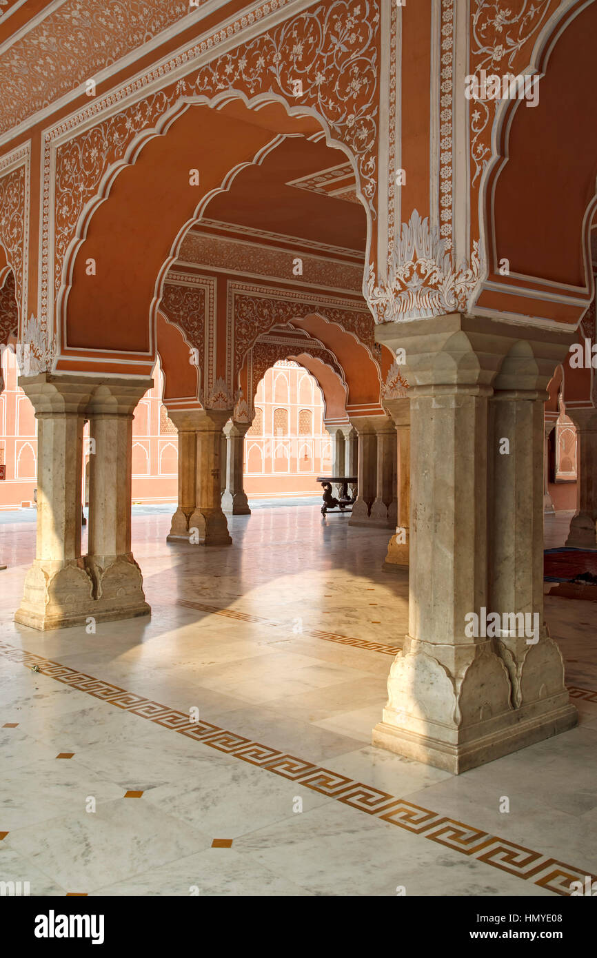 City hall columns hi-res stock photography and images - Alamy