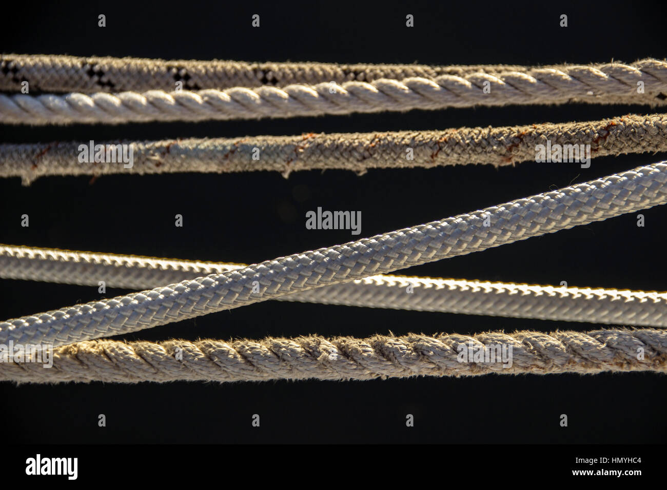 Horizontal ropes hi-res stock photography and images - Alamy